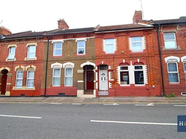 4 Bedroom House To Rent In St Michaels Road, The Mounts, NN1