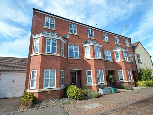 4 Bedroom House To Rent In St. Peters Way, Stratford upon Avon, Warwickshire, CV37