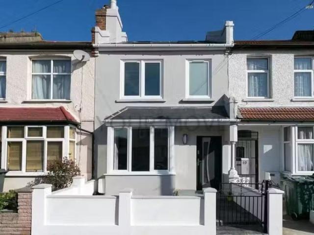 4 bedroom House to rent, Kimberley Road, Walthamstow, London.