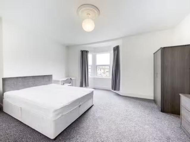 4 bedroom House to rent, London Road, Far Cotton, NN4 £675 pcm