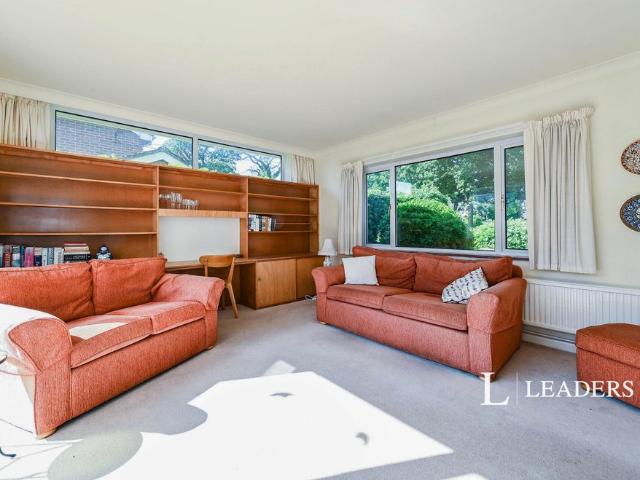 4 bedroom house to rent Lyon Avenue, New Milton, BH25