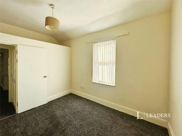 4 bedroom house to rent Moat Road, Walsall, West Midlands, WS2