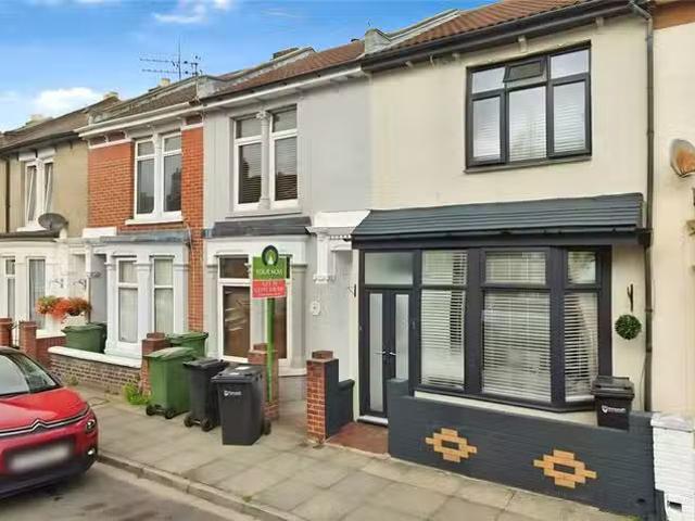 4 bedroom House to rent, Orchard Road, Southsea, PO4 £2,025 pcm