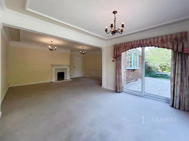 4 bedroom house to rent Pine Walk, Stourbridge, West Midlands, DY9