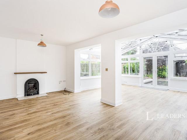 4 bedroom house to rent Poplars Close, Burgess Hill, West Sussex, RH15