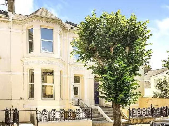 4 bedroom House to rent, Salisbury Road, Plymouth, PL4 £1,400.