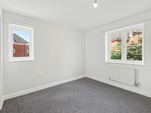 4 bedroom house to rent Snowshill Close, Daventry, Northamptonshire, NN11