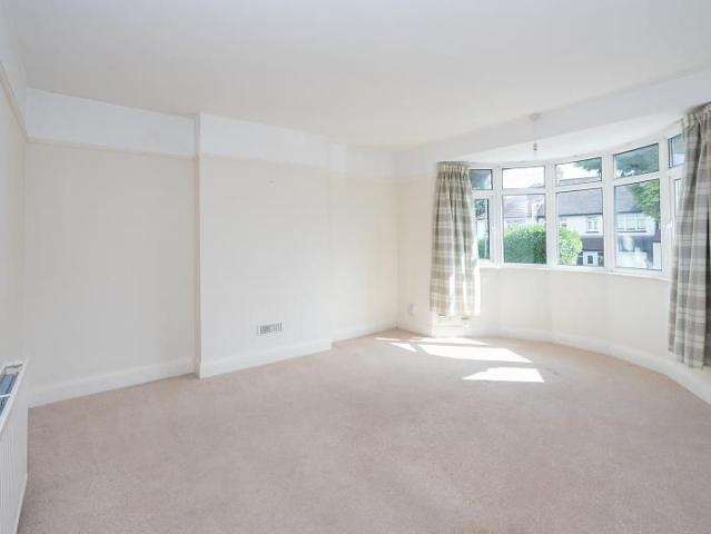 4 bedroom house to rent Stanley Park Road, Carshalton, SM5