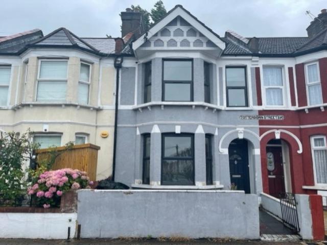 4 bedroom House Tooting £3,500 pcm