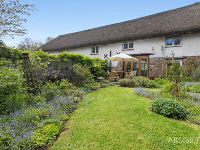 4 Bedroom House Torquay Torbay 98321893