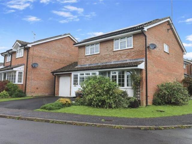 4 Bedroom House Taunton Somerset 98612232
