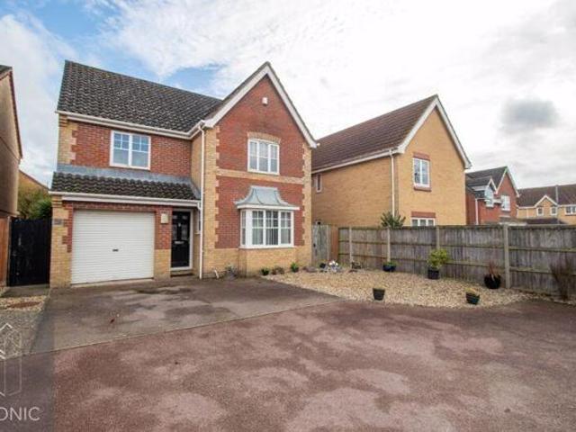 4 Bedroom House Taverham Taverham 100855105