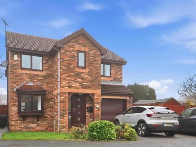 4 Bedroom House Tankersley Barnsley 100786732