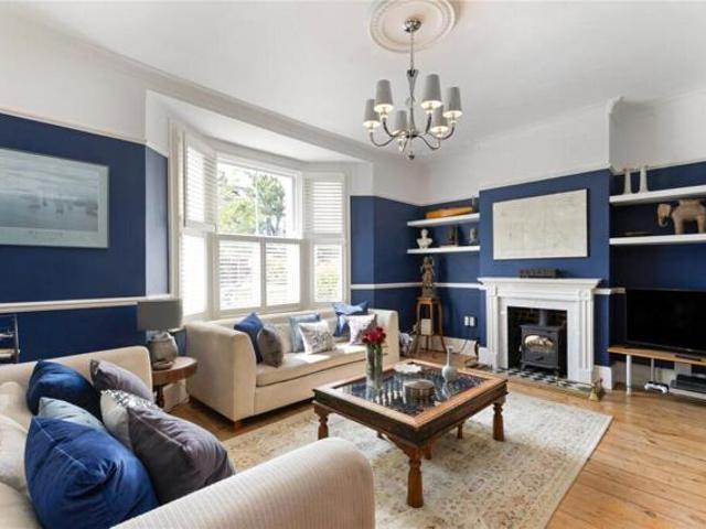 4 Bedroom House Teddington Greater London LS99290281