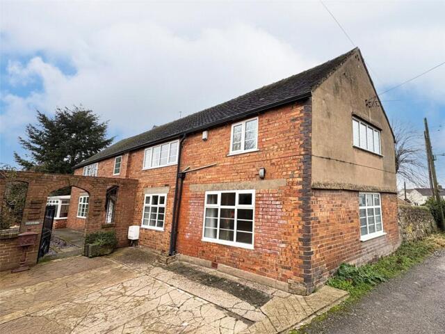 4 Bedroom House Telford Telford And Wrekin LS98903469