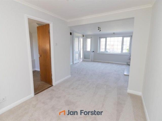 4 Bedroom House Terraced