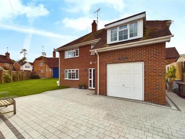 4 Bedroom House Thatcham West Berkshire LS98545630