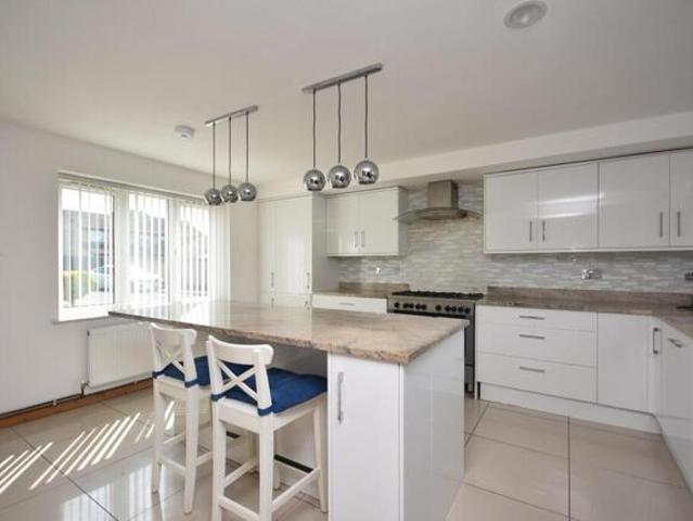 4 Bedroom House The Vale Of Glamorgan The Vale Of Glamorgan 98765969