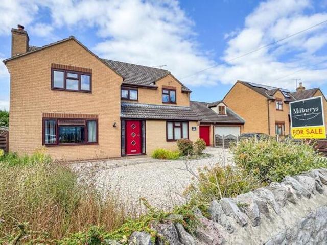 4 Bedroom House Thornbury South Gloucestershire LS98903218