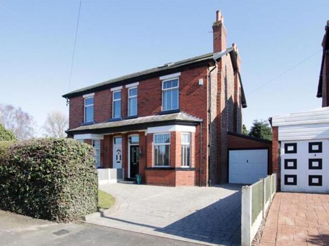 4 Bedroom House Timperley Timperley 100854990