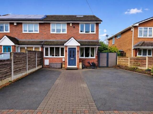 4 Bedroom House Trafford 99437068