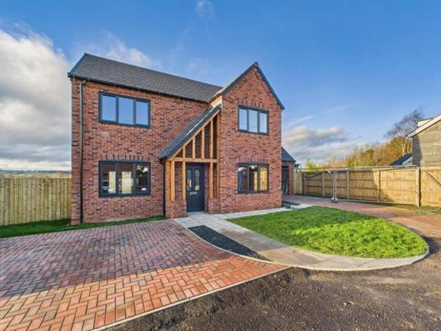 4 Bedroom House Trewern Trewern LS98930027