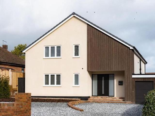 4 Bedroom House Tring Hertfordshire 101352016