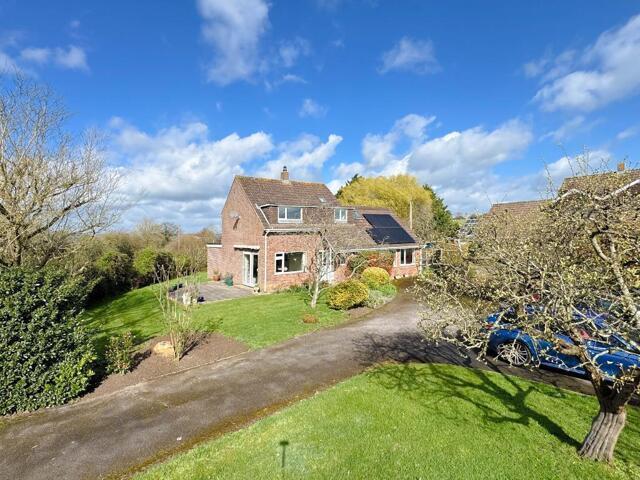 4 Bedroom House Trowbridge Wiltshire 100425952