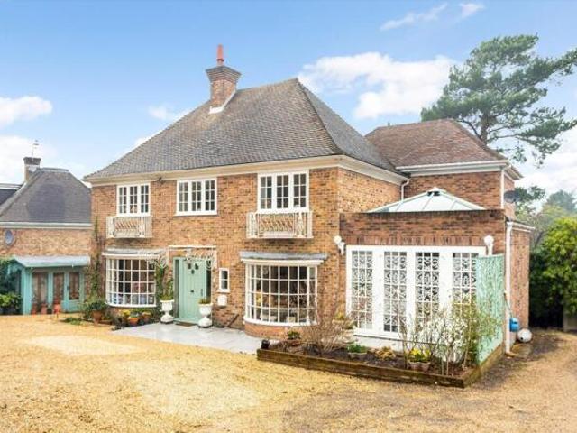 4 Bedroom House Tunbridge Wells Kent LS101168660