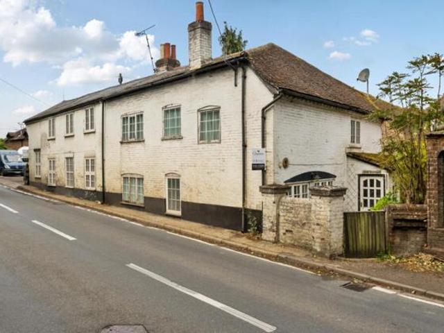 4 Bedroom House Twyford Hampshire 100503130