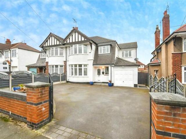 4 Bedroom House Upton Cheshire 99380975