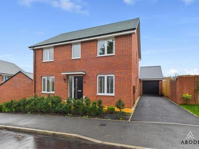 4 Bedroom House Uttoxeter Staffordshire 99380992