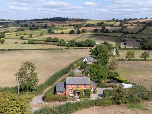 4 Bedroom House Yeovil Somerset LS101168207