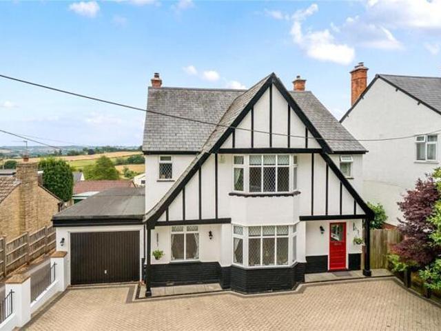 4 Bedroom House Yeovil Somerset LS99608422