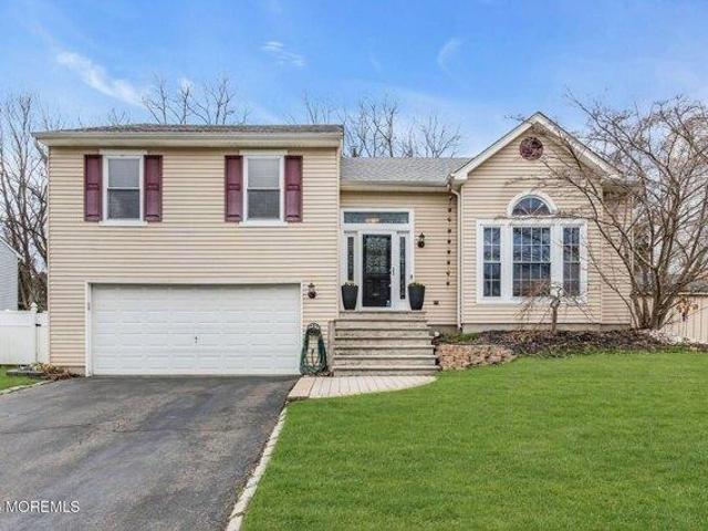 4 bedroom, Howell NJ 07731 102728010