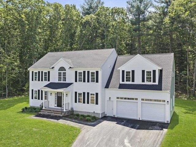 4 bedroom, Holbrook MA 02343 104373724