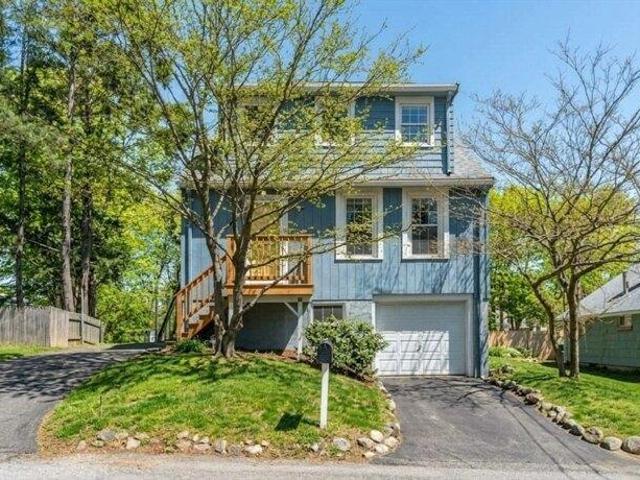4 bedroom, Holbrook MA 02343 104512746