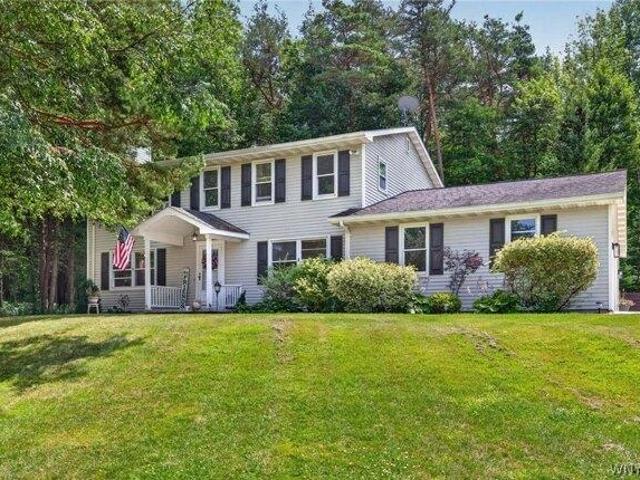 4 bedroom, Holland NY 14080 104909052