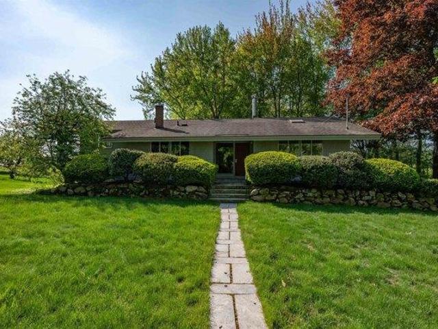 4 bedroom, Hollis NH 03049 LS102779041
