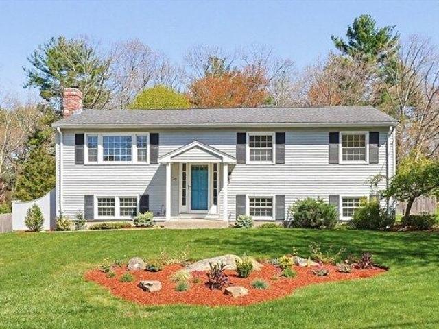 4 bedroom, Holliston MA 01746 LS102477943