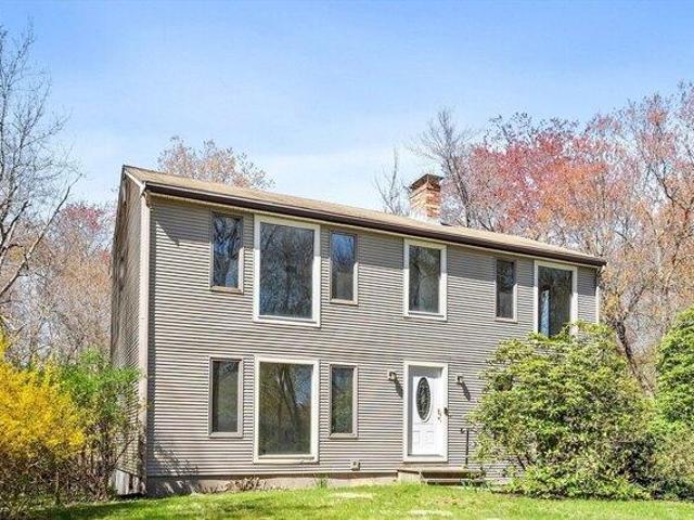 4 bedroom, Holliston MA 01746 LS102824813