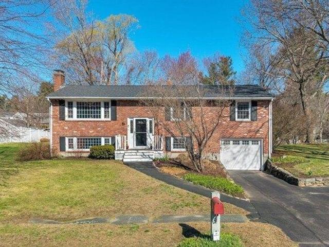 4 bedroom, Holliston MA 01746 LS102922718