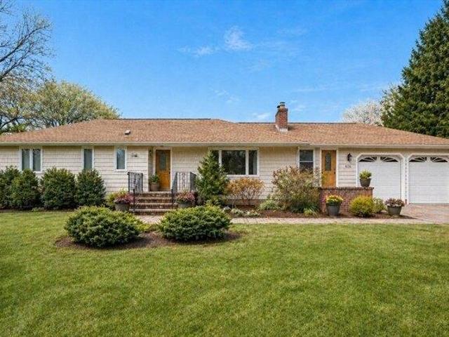 4 bedroom, Holliston MA 01746 LS103019973