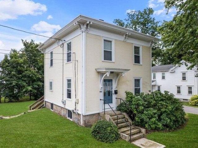 4 bedroom, Holliston MA 01746 LS103069920