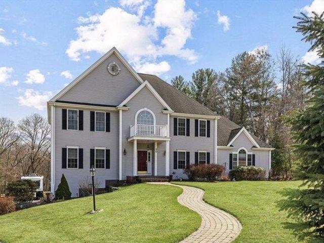 4 bedroom, Holliston MA 01746 102412508