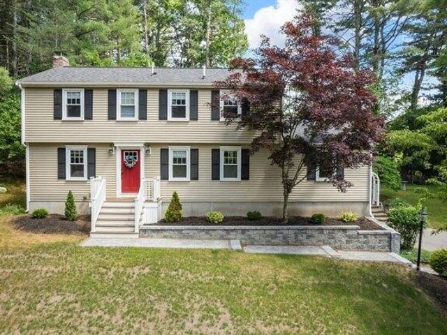 4 bedroom, Holliston MA 01746 104479356