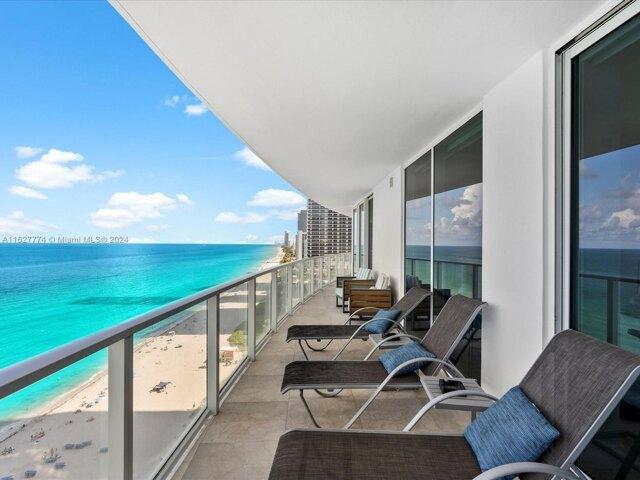 4 bedroom, Hollywood FL 33019 103501000