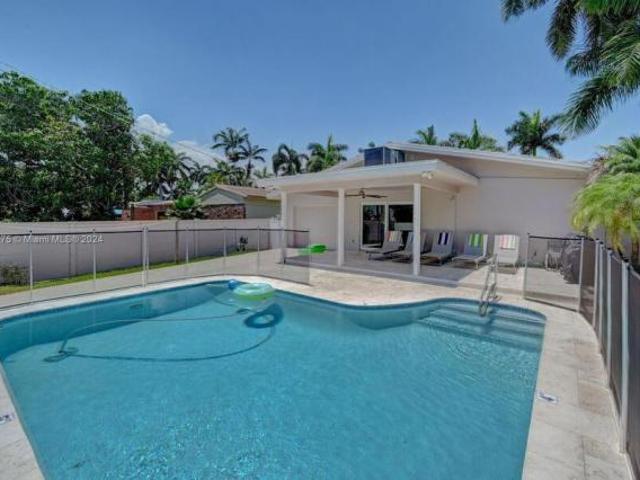 4 bedroom, Hollywood FL 33019 84639758