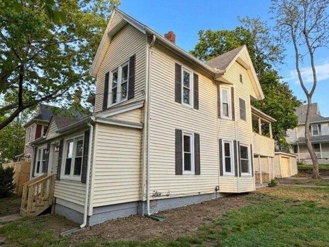 4 bedroom, Holyoke MA 01040 102214199