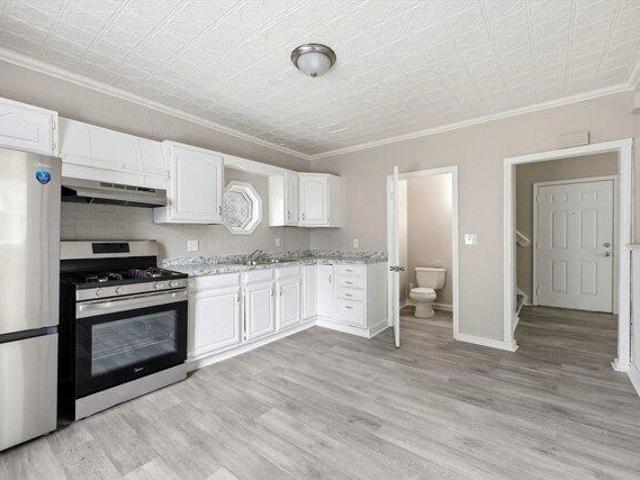 4 bedroom, Holyoke MA 01040 104849781